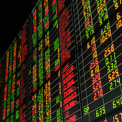 How do stock exchanges work? | Key details explained